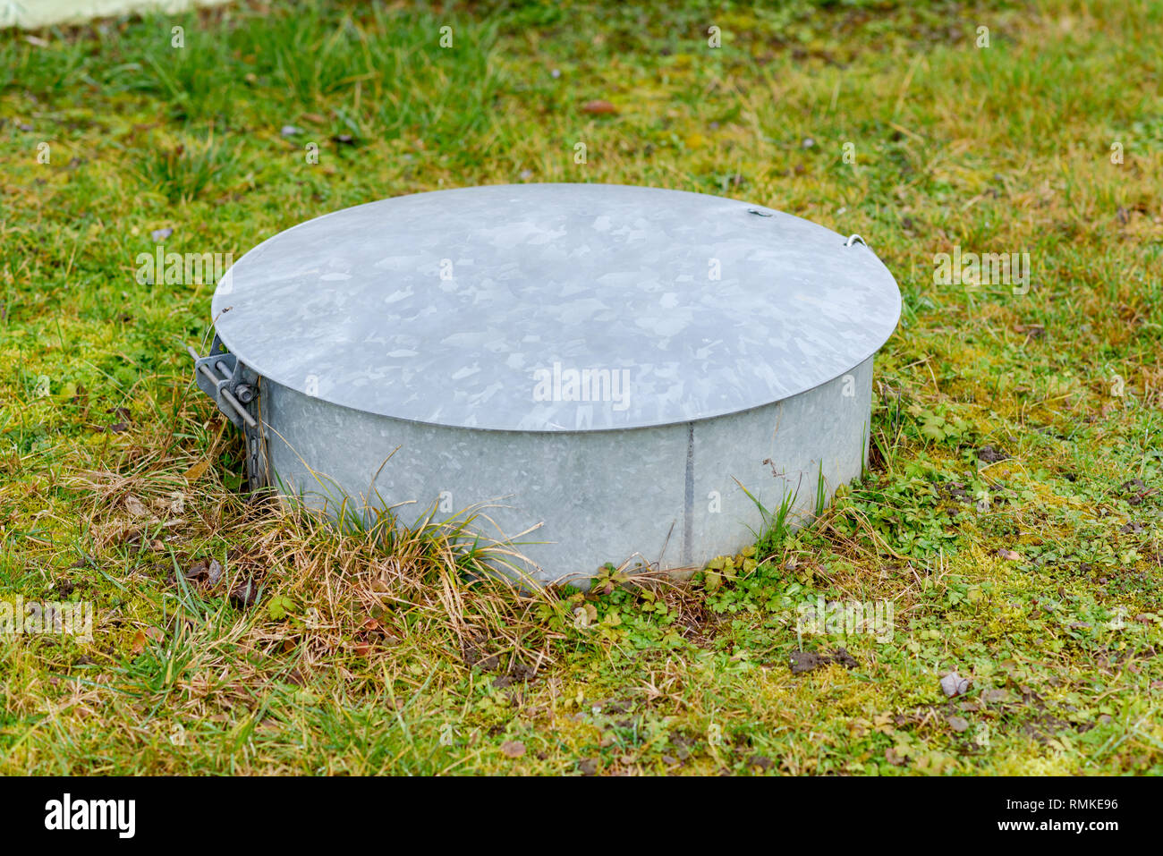 Sewage outlet hi-res stock photography and images - Alamy
