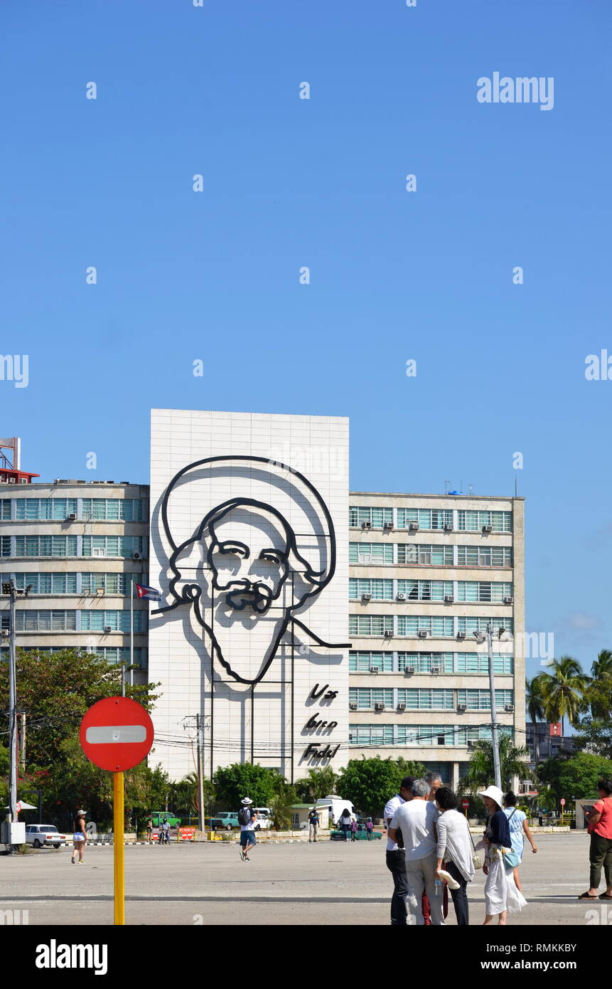 Havana Cuba - Fidel Castro portrait on the wall of the Postal and ...