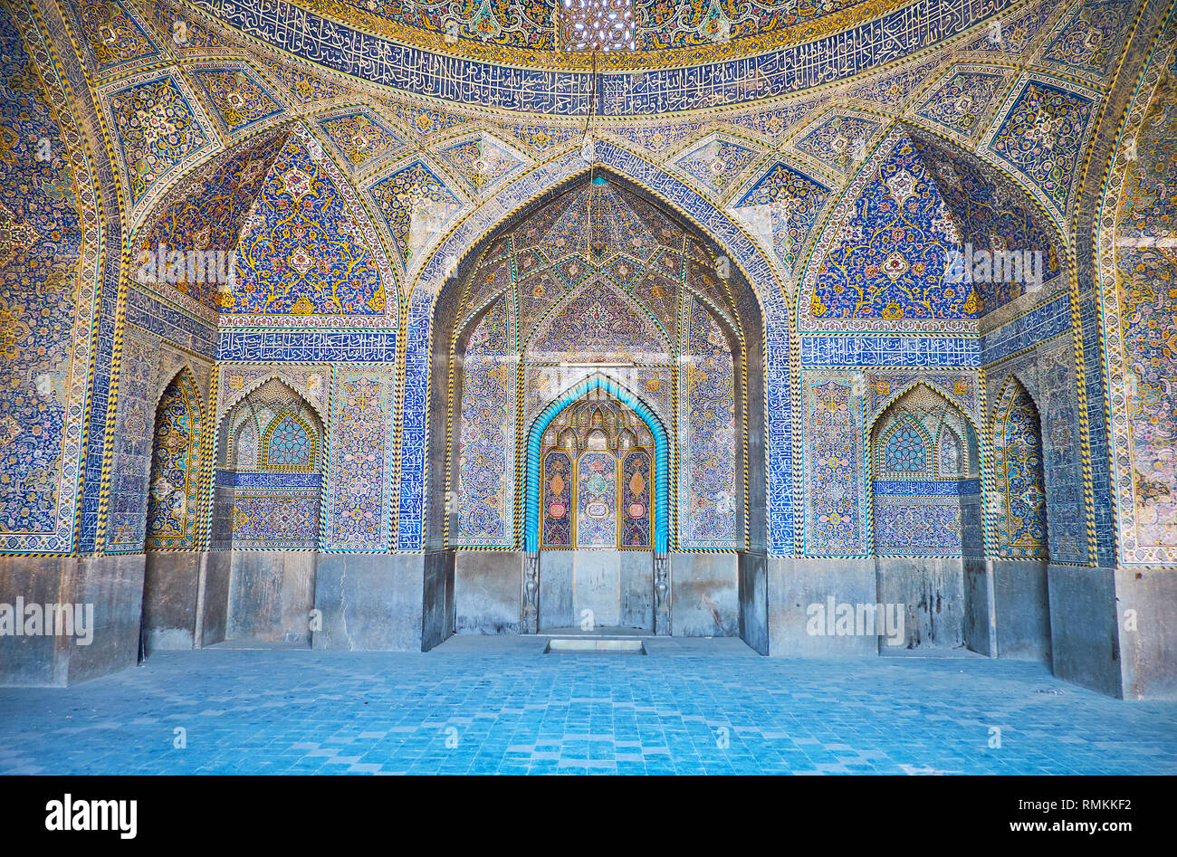 Tile mosaic mihrab hi-res stock photography and images - Alamy