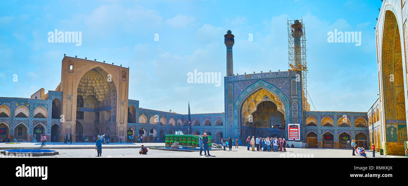 ISFAHAN, IRAN - OCTOBER 21, 2017: Panorama of Jameh Mosque's courtyard ...