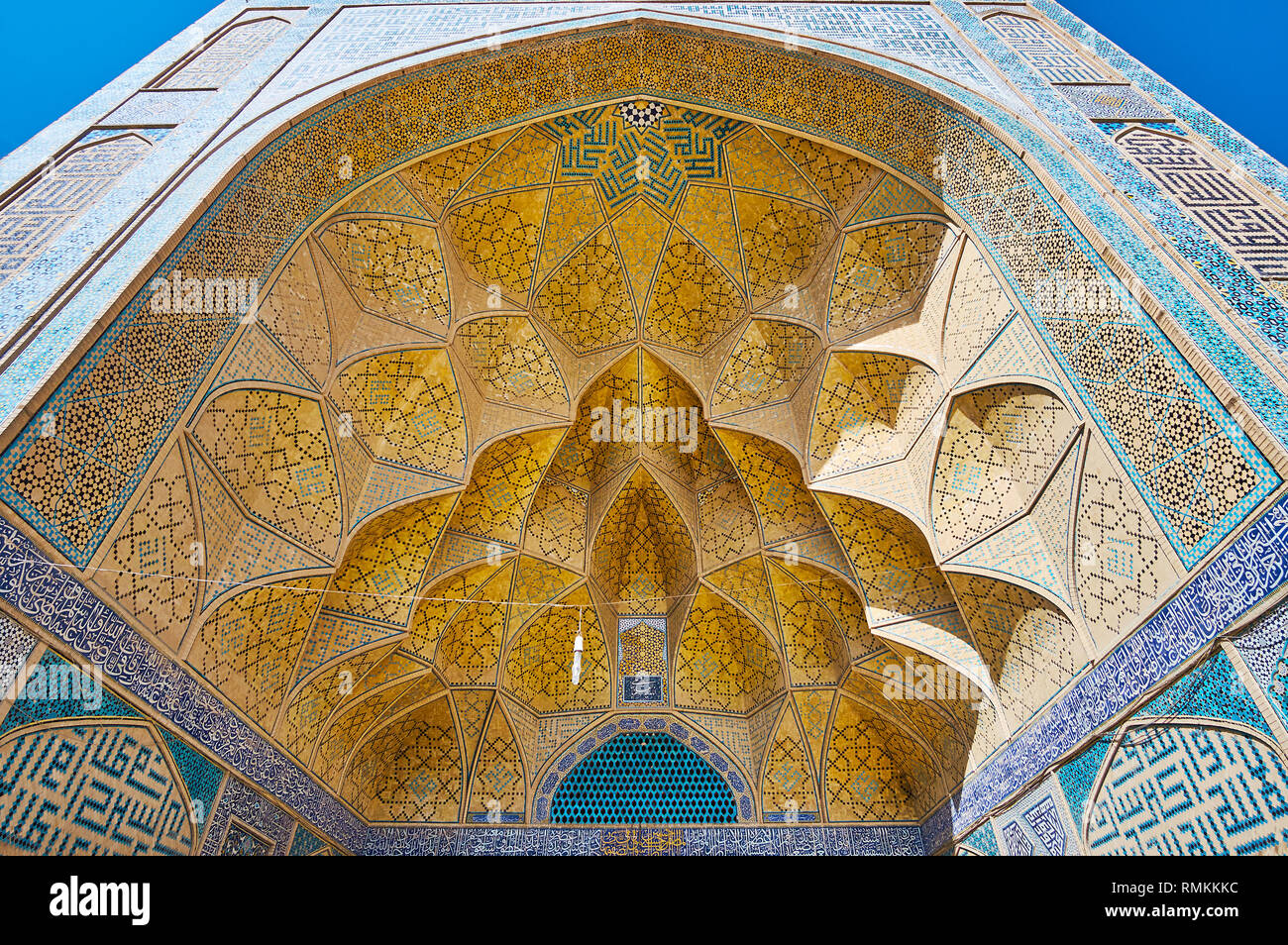 The stunning West portal of Jameh mosque with ornate tilling and ...