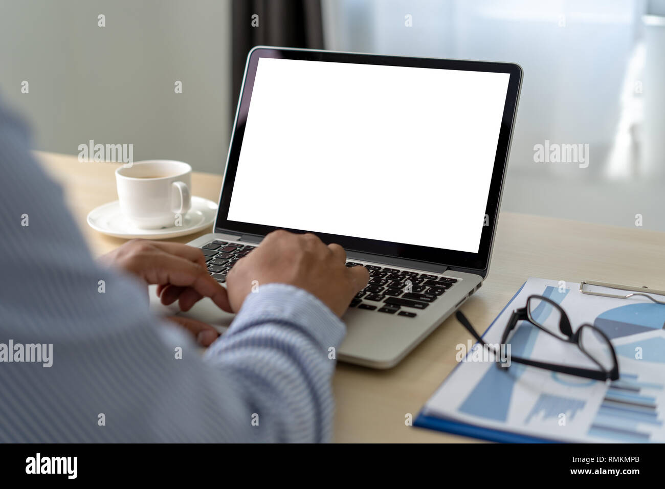 Mockup of business man using laptop screen for your advertising text ...