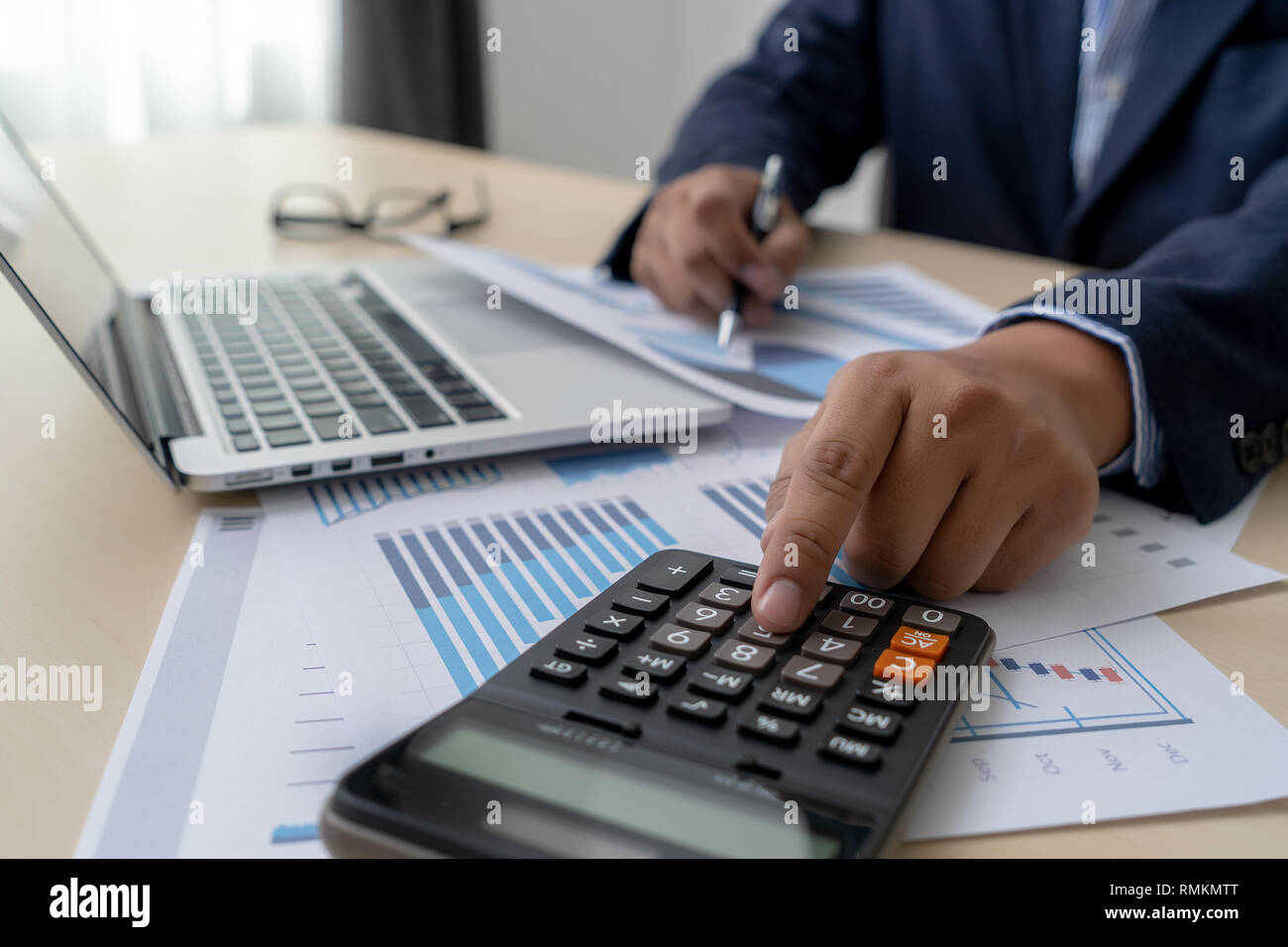 calculate the numbers, finance accounting graph financial with social ...