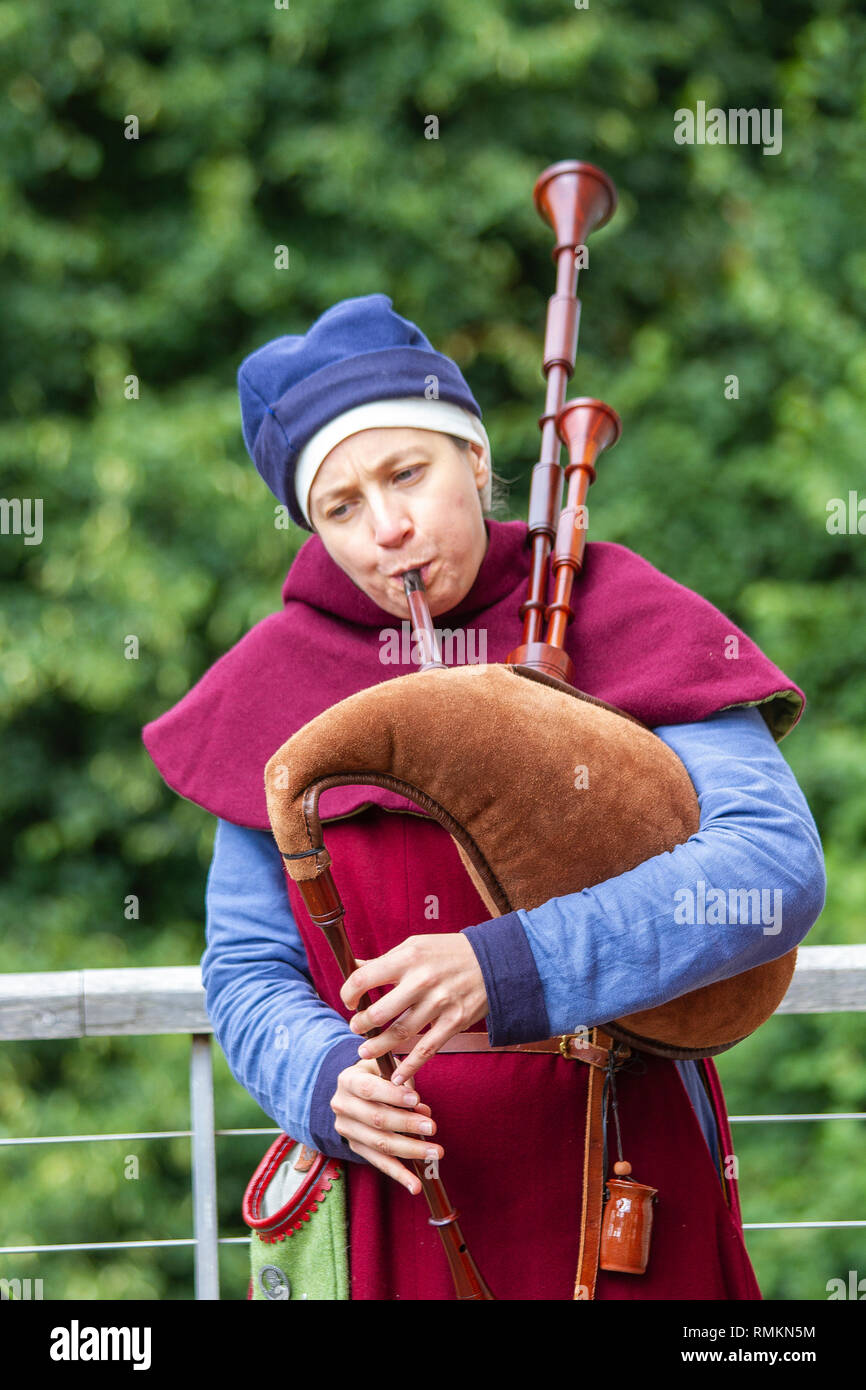 Shawm hi-res stock photography and images - Alamy