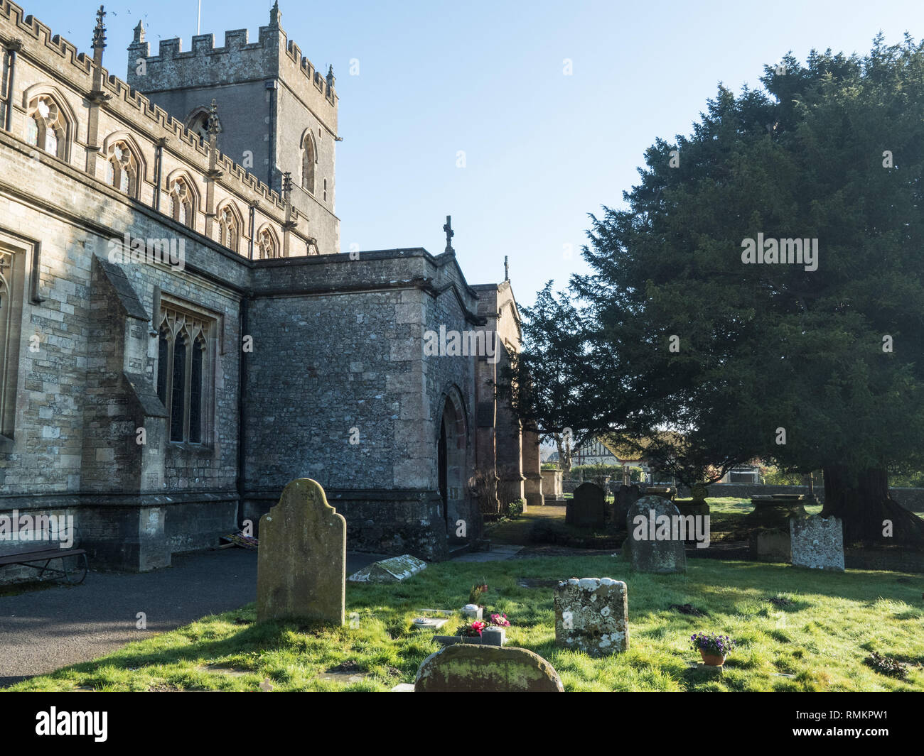 St denys warminster hi-res stock photography and images - Alamy