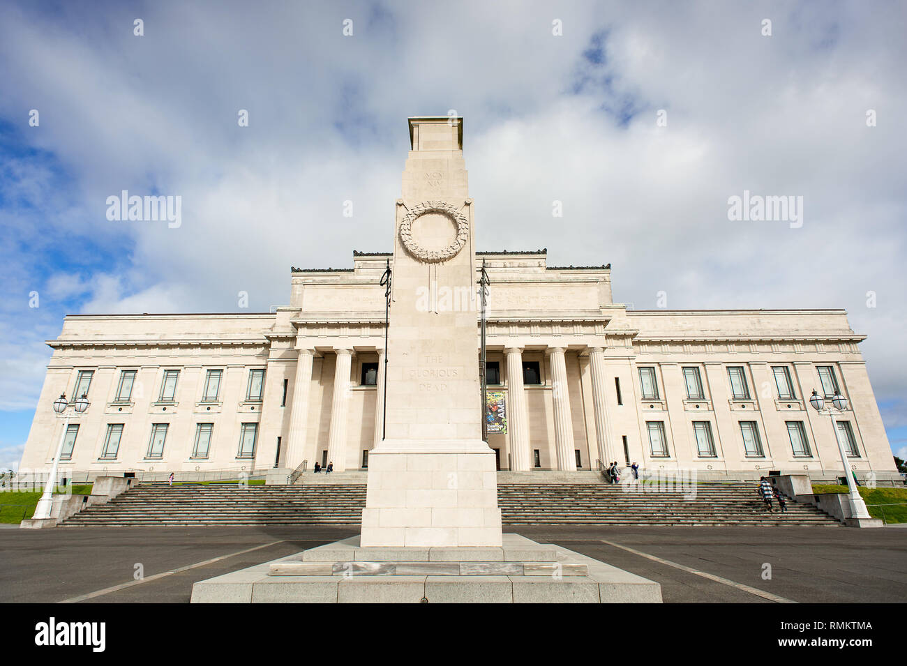 Auckland, New Zealand: War Memorial Museum (Tamaka paenga hira - Maori ...