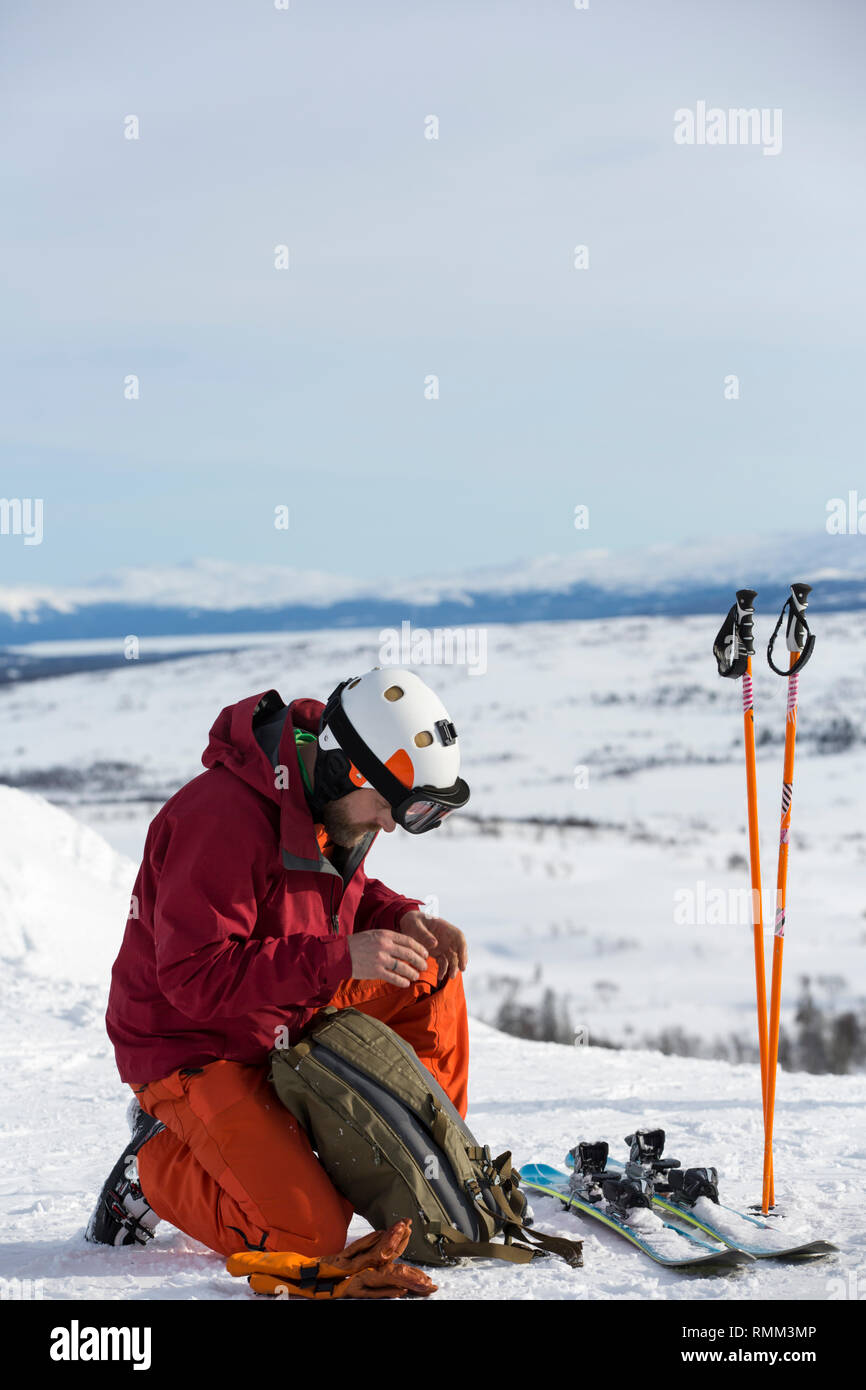 Male man skis hi-res stock photography and images - Alamy