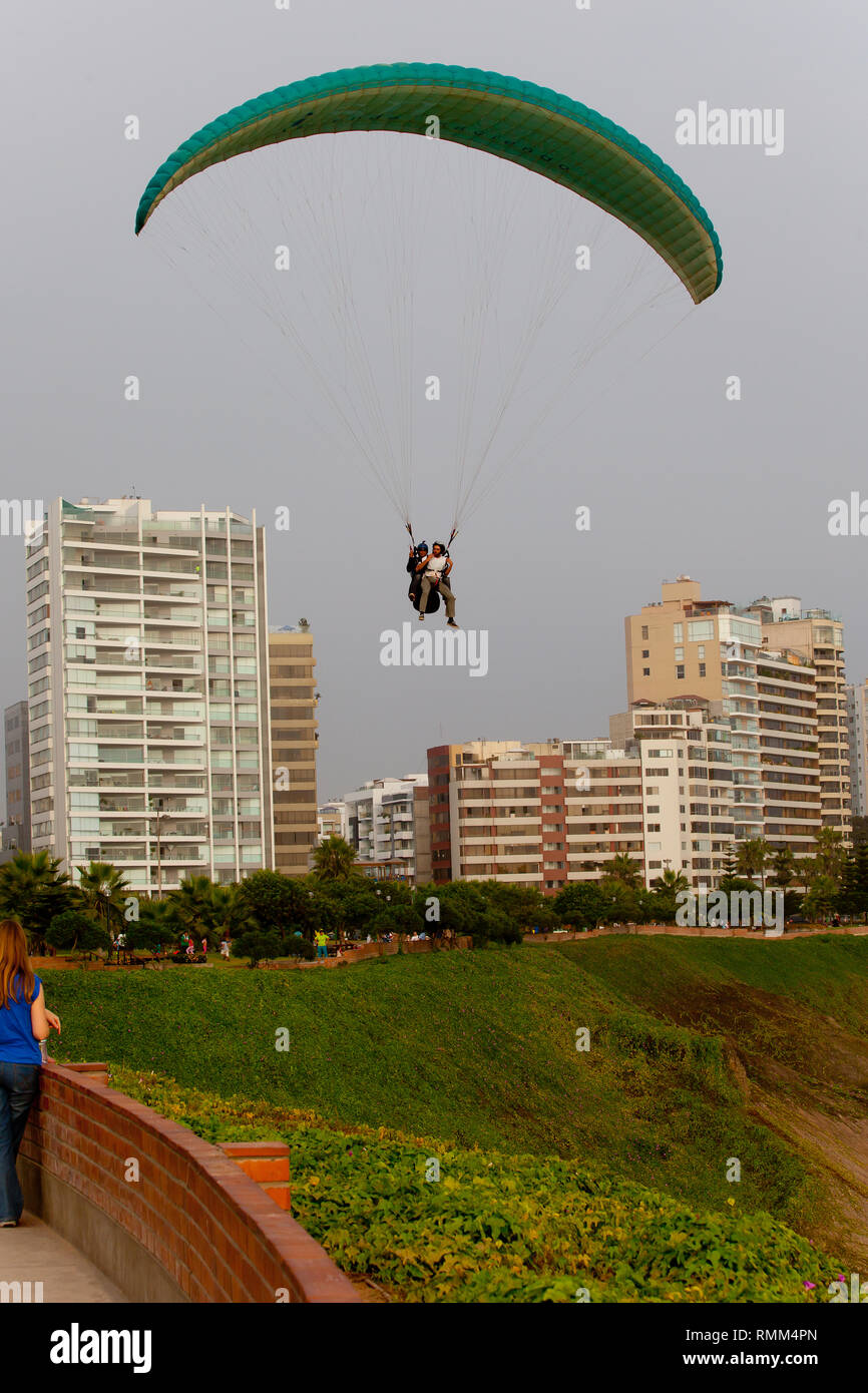 Paragliding in Lima,Peru Stock Photo - Alamy