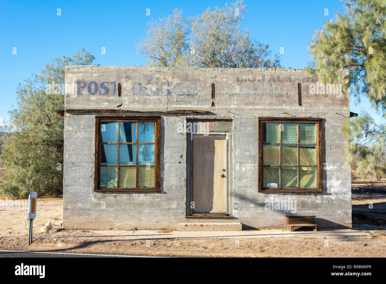 Historical building deterioration hi-res stock photography and images ...