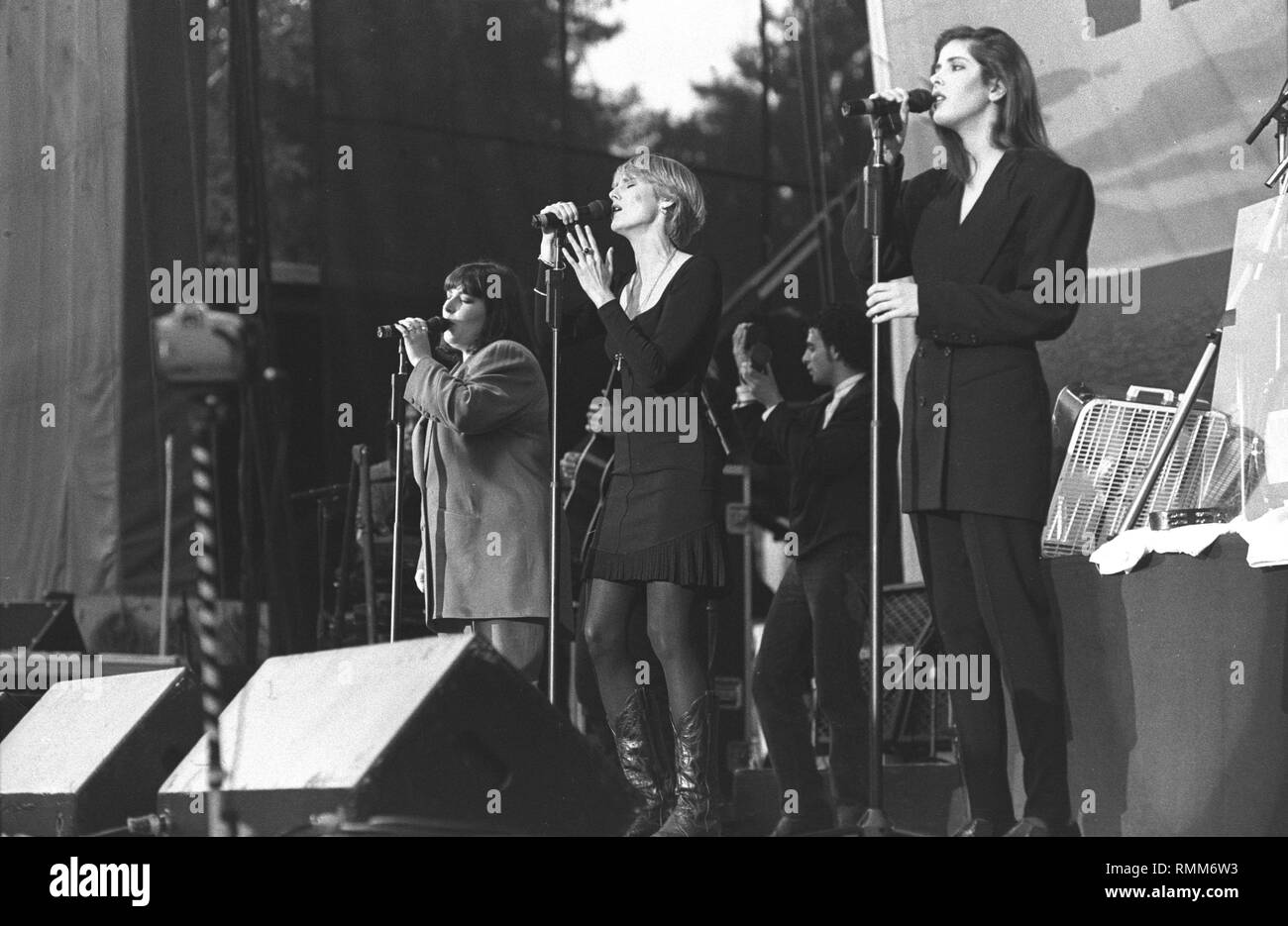 Wilson phillips during Black and White Stock Photos & Images - Alamy