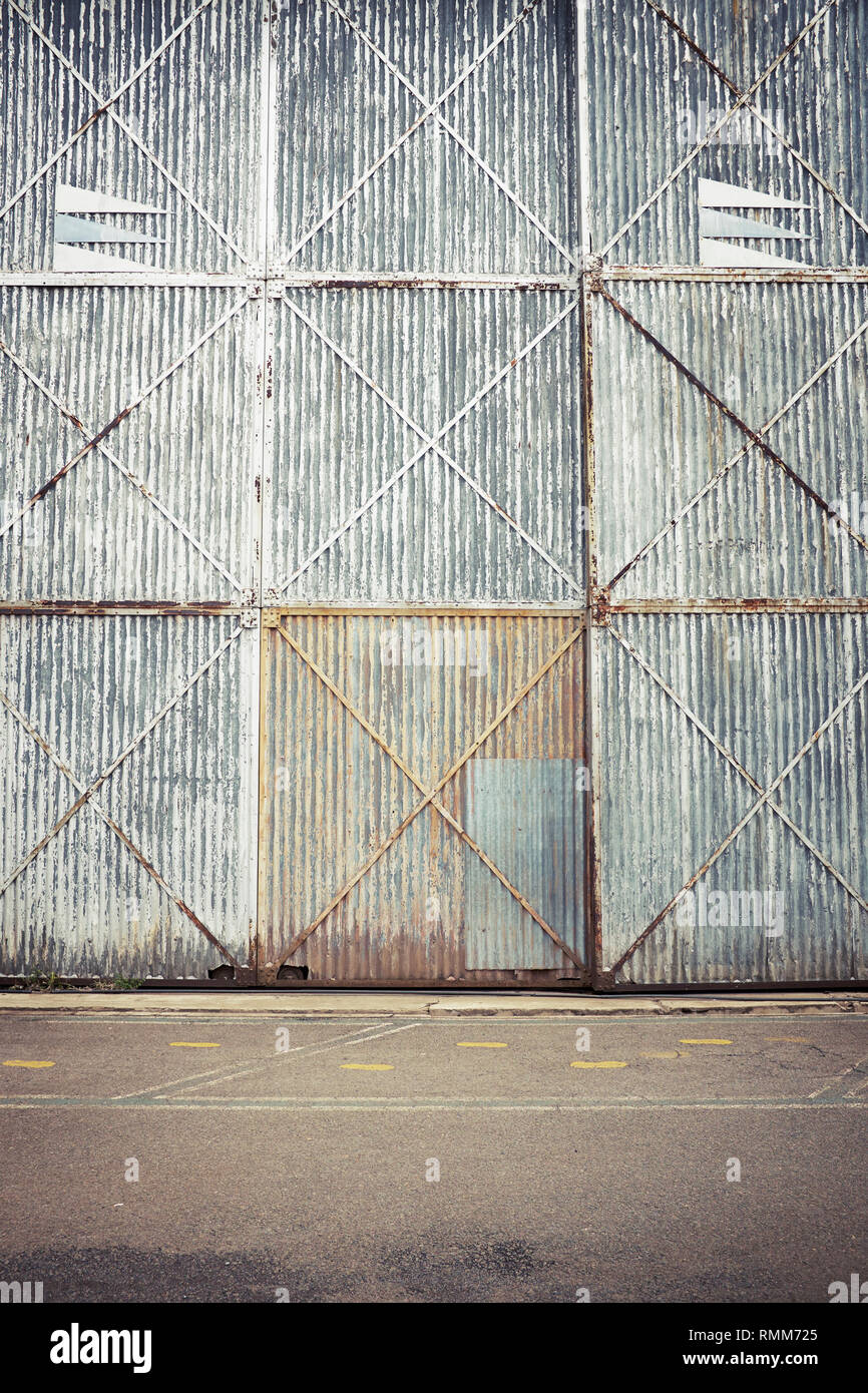 Corrugated iron building Stock Photo - Alamy