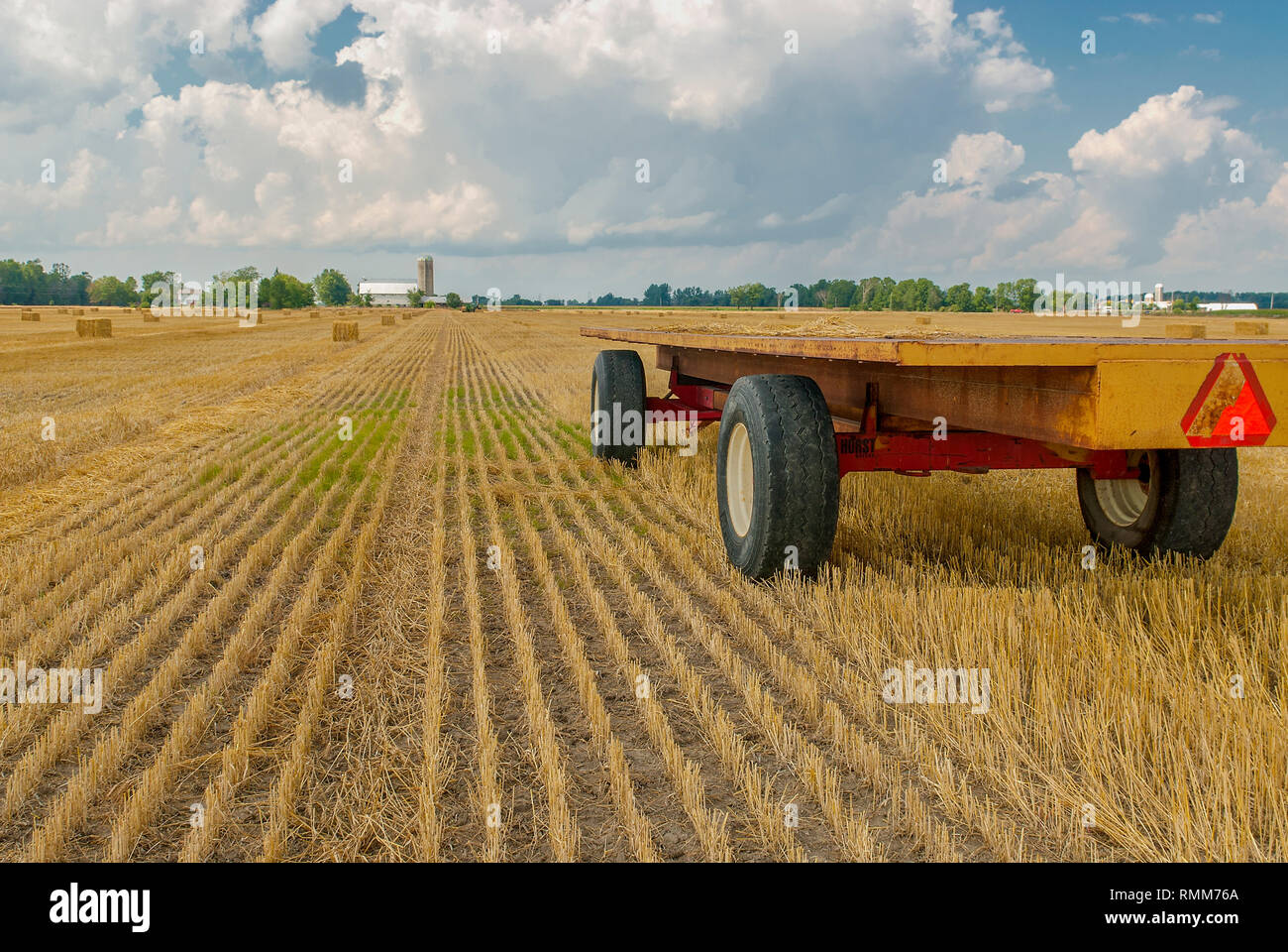 Empty flatbed trailer hi-res stock photography and images - Alamy