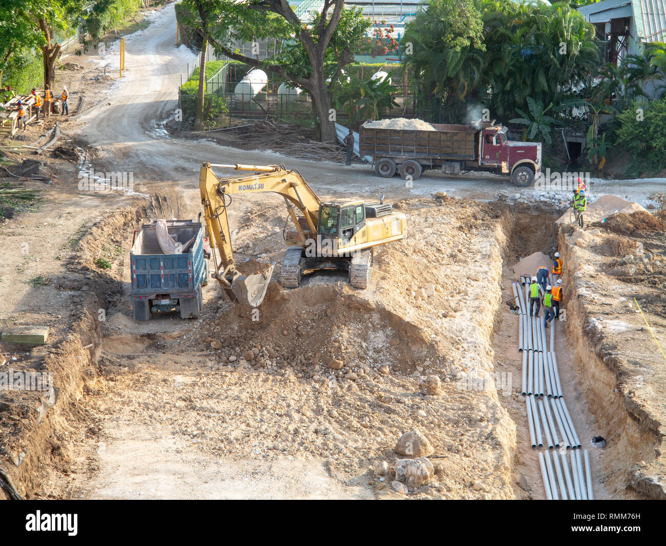 Construction workers caribbean hi-res stock photography and images - Alamy