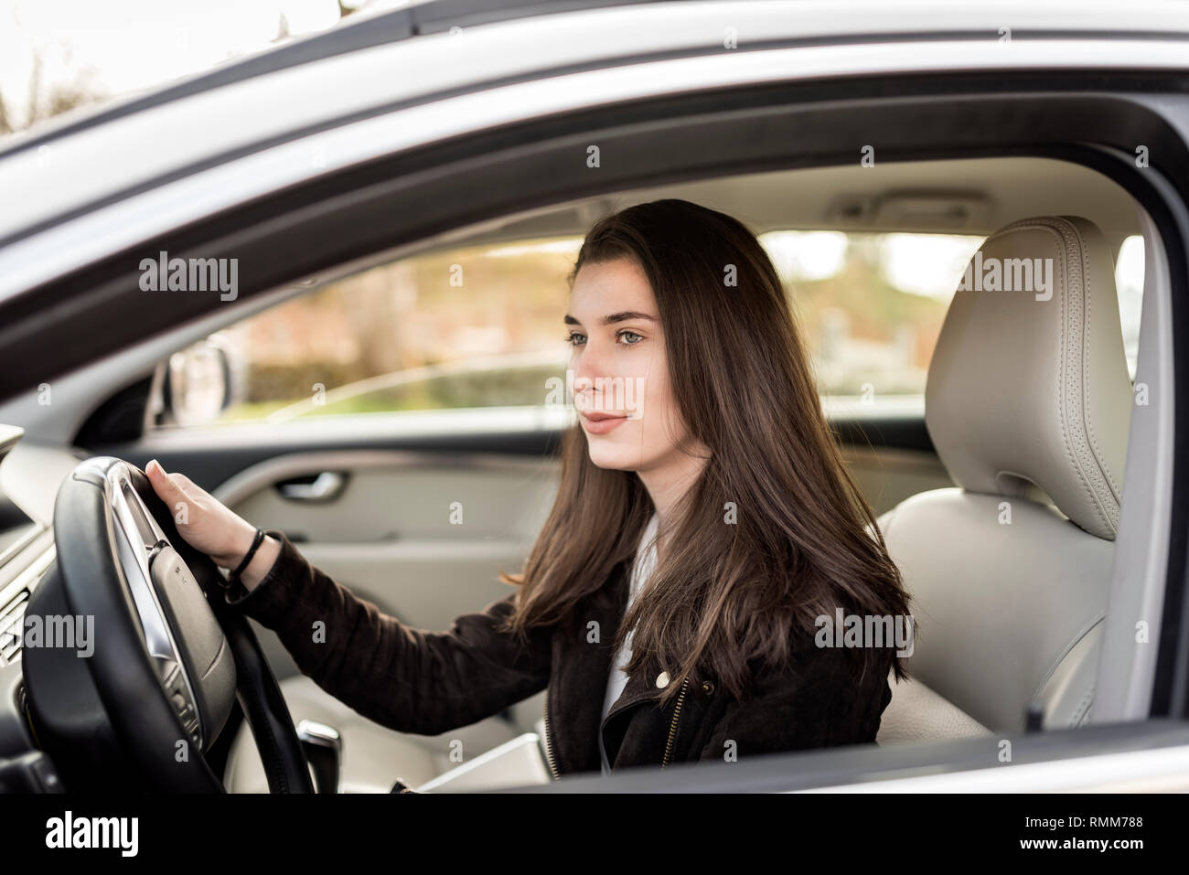 Woman car driver hi-res stock photography and images - Alamy