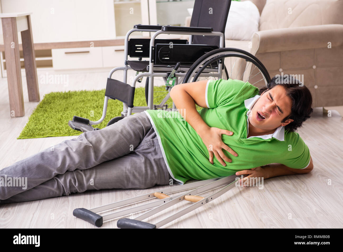 Fall falling wheelchair disabled hi-res stock photography and images ...