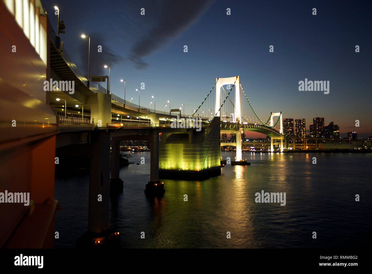 Rainbow bridge, Odaiba, Tokyo, Japan Stock Photo - Alamy