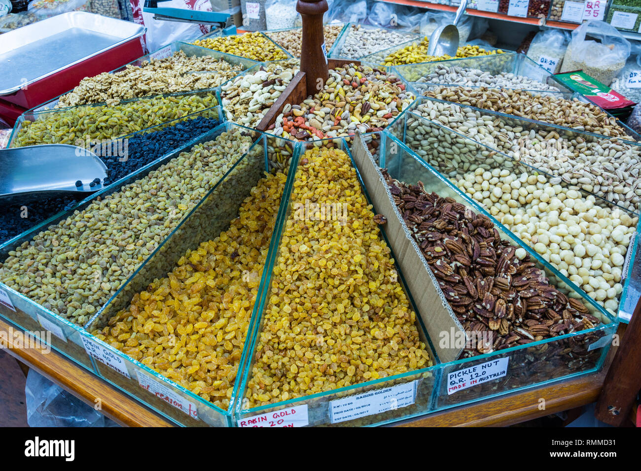 Qatar food souq waqif hi-res stock photography and images - Alamy