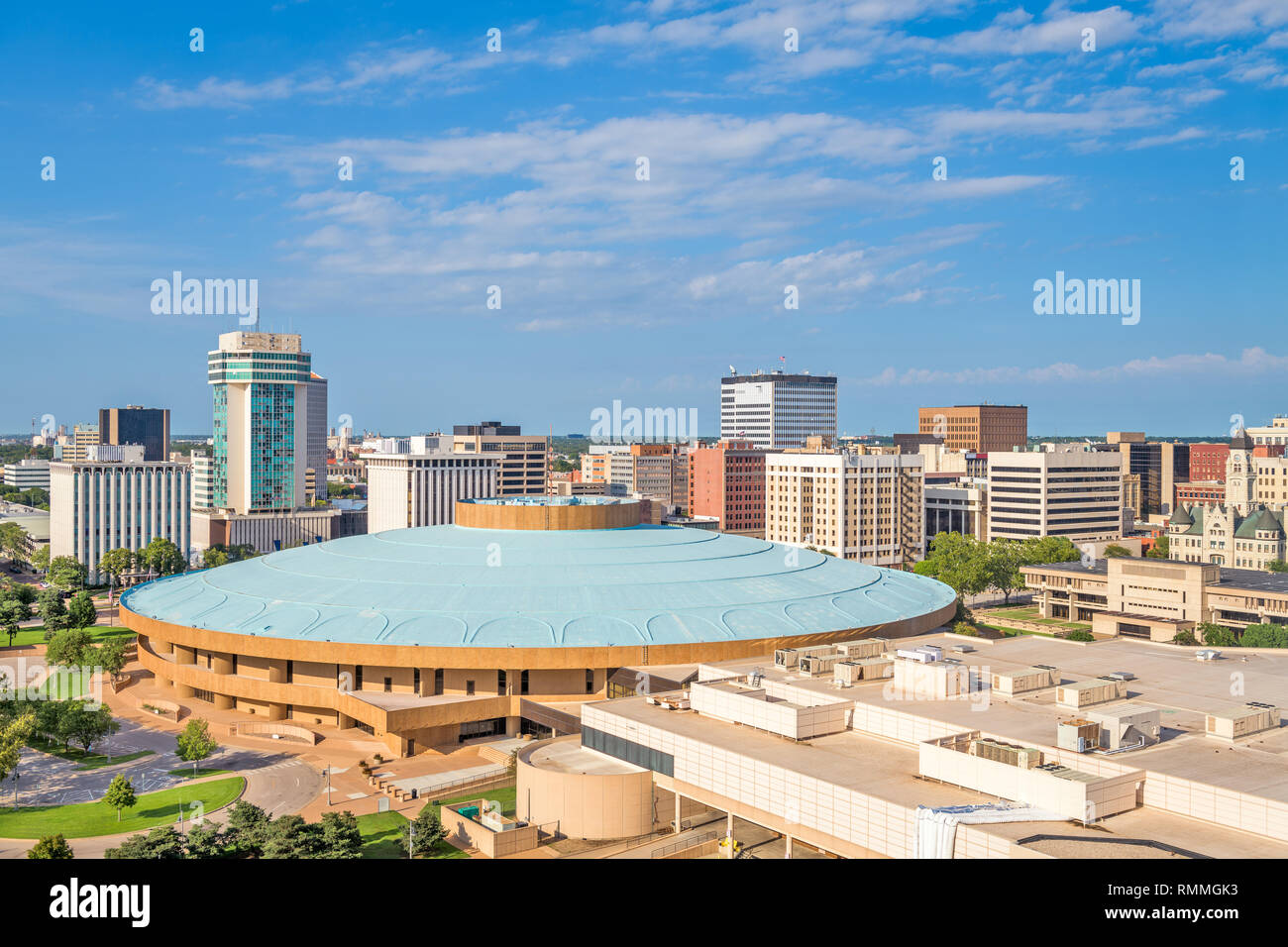 Wichita, Kansas, USA downtown skyline at dusk Stock Photo - Alamy