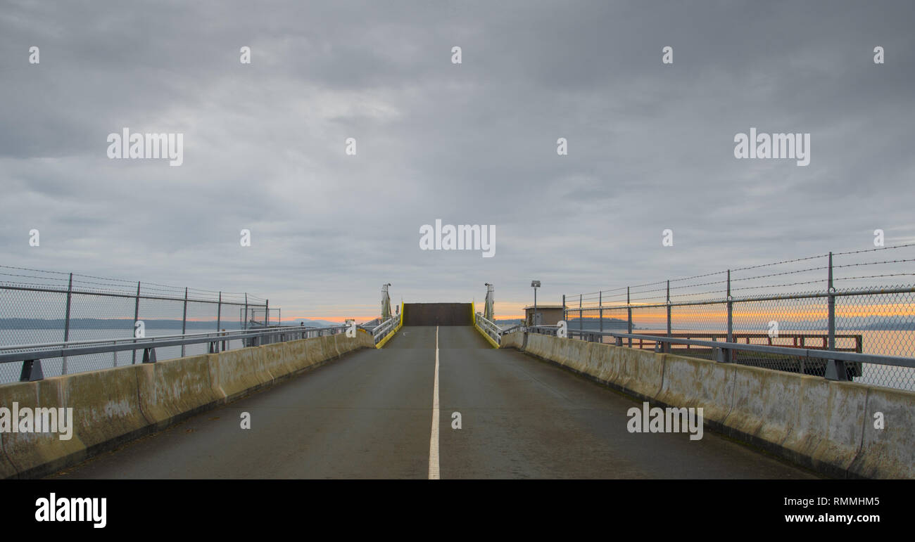 Empty ramp hi-res stock photography and images - Alamy