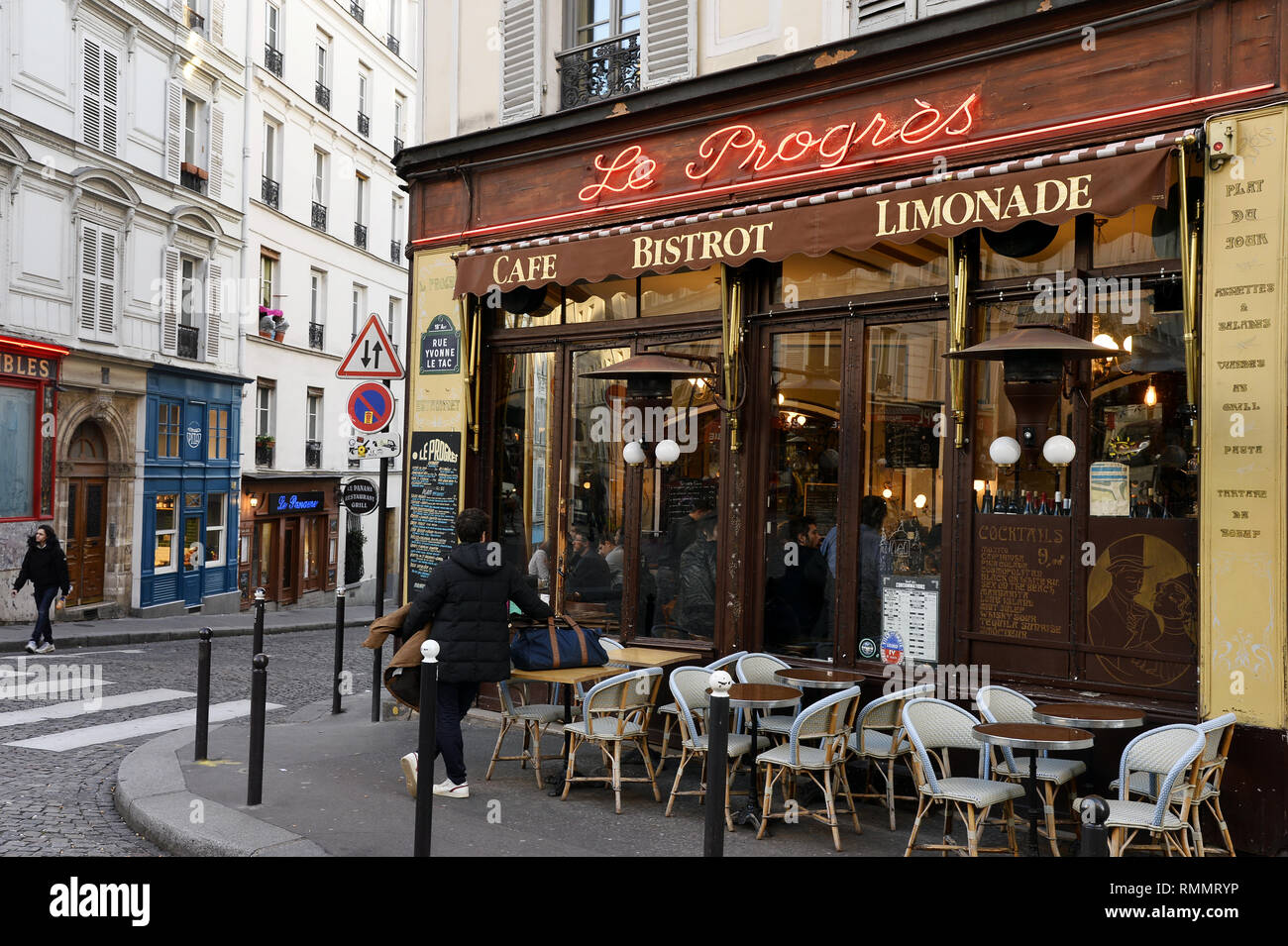 Café Le Progrès - Montmartre - Paris - France Stock Photo - Alamy