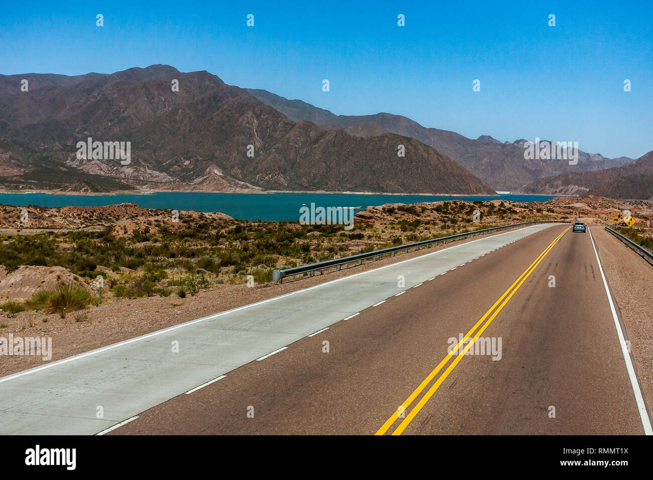 The National Route 7 (Ruta Nacional 7 ), here in the Andes, crosses ...