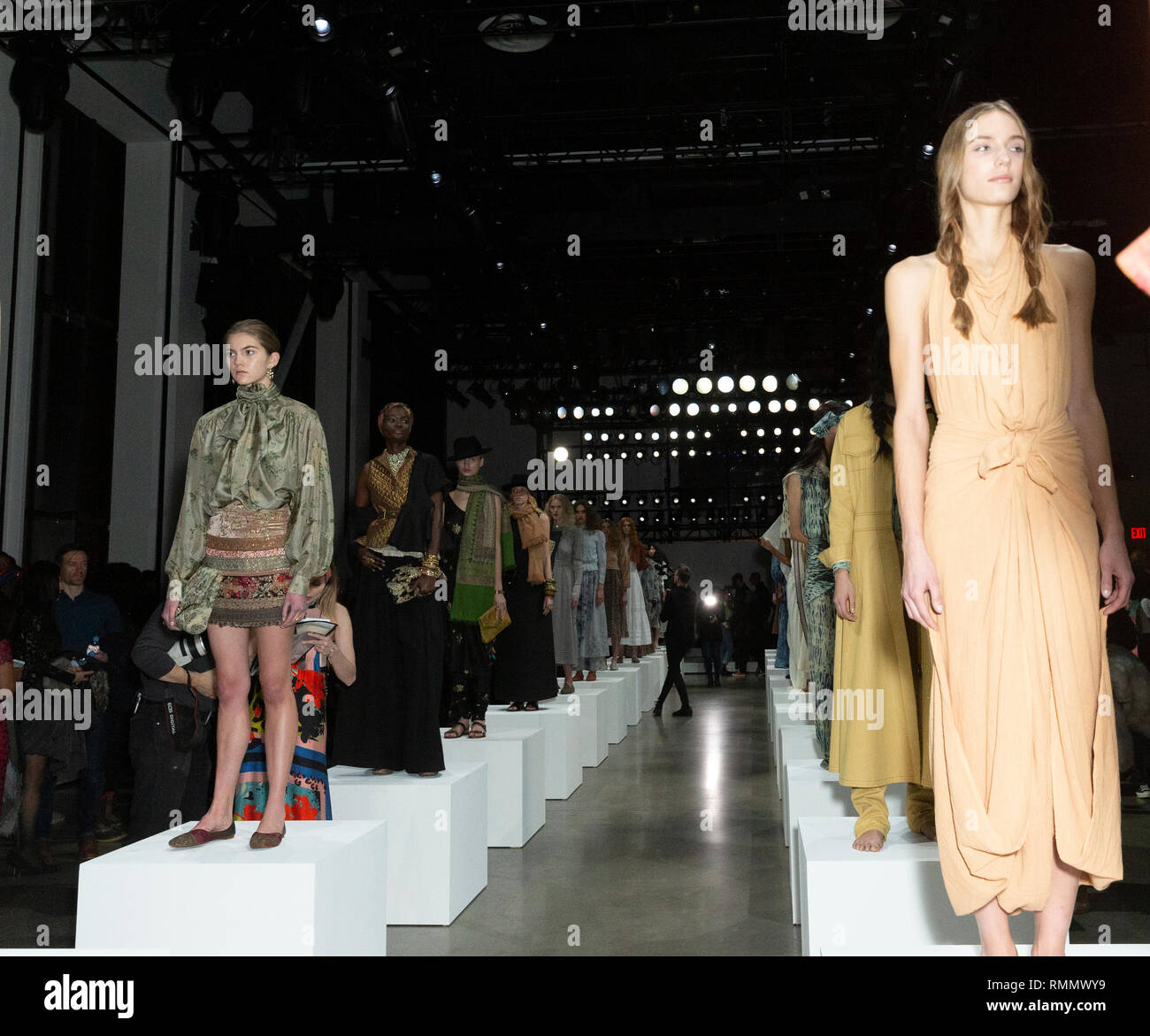 Sadhguru new york hi-res stock photography and images - Alamy