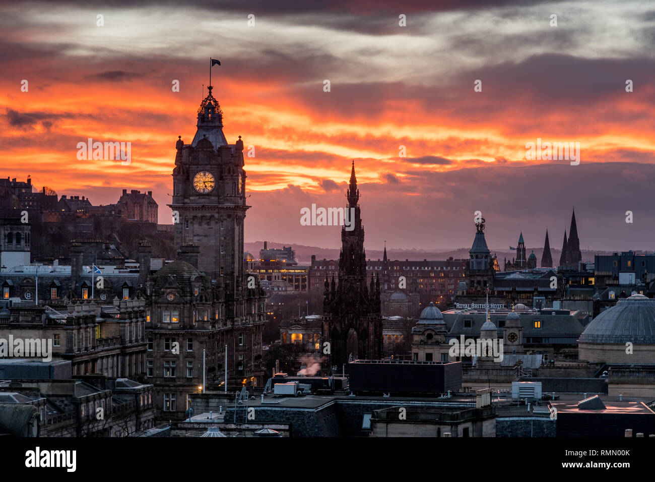 Edinburgh skyline stadtbild hi-res stock photography and images - Alamy
