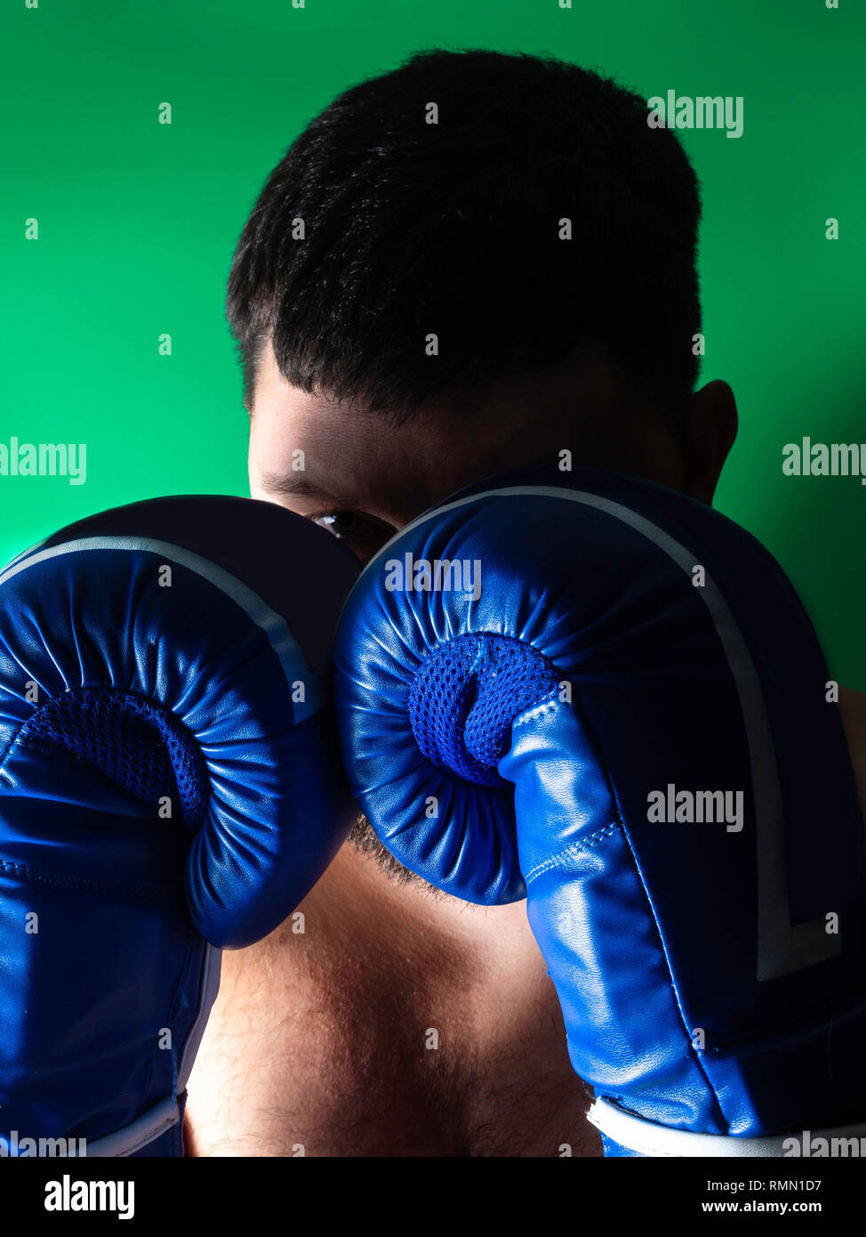 Boxing handsome muscular male hi-res stock photography and images - Alamy