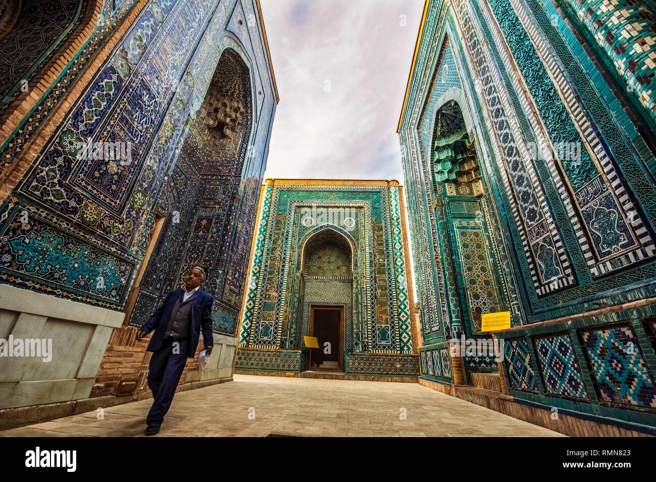 Uzbekistan Samarcanda Shah-i-Zinda Mausoleum Stock Photo - Alamy
