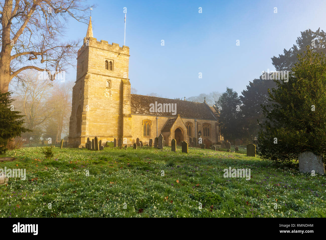 English church winter hi-res stock photography and images - Alamy