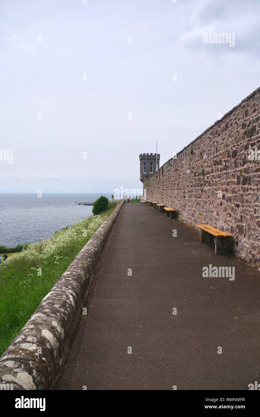 Crail castle hi-res stock photography and images - Alamy