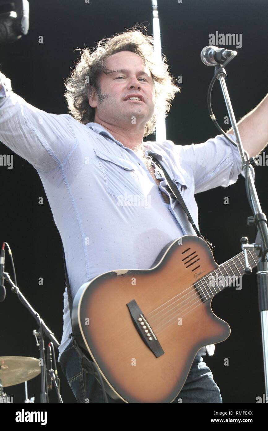 Singer, songwriter and guitarist Martin Sexton is shown performing on ...