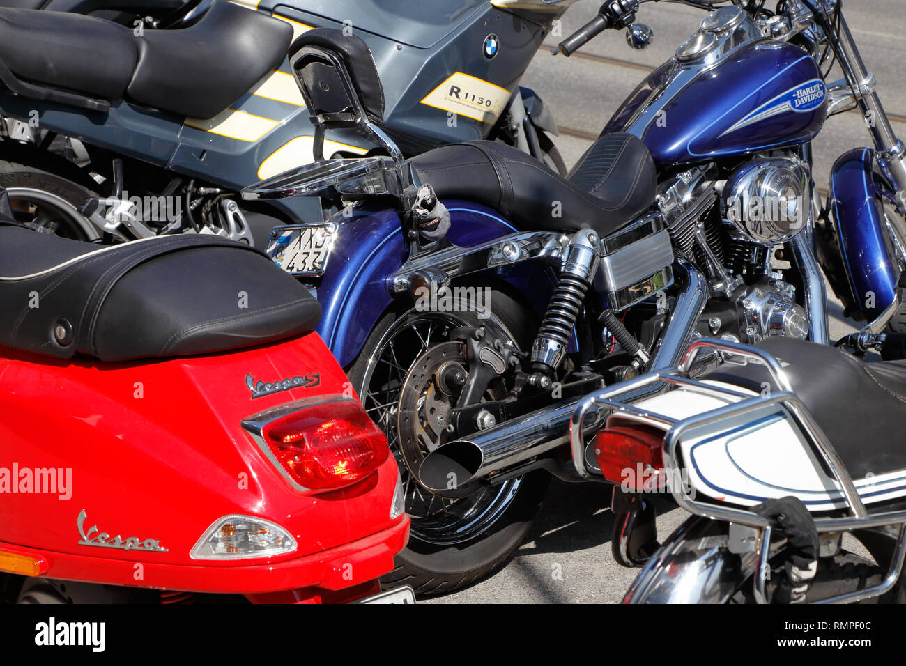 Group of motorbikes hi-res stock photography and images - Alamy