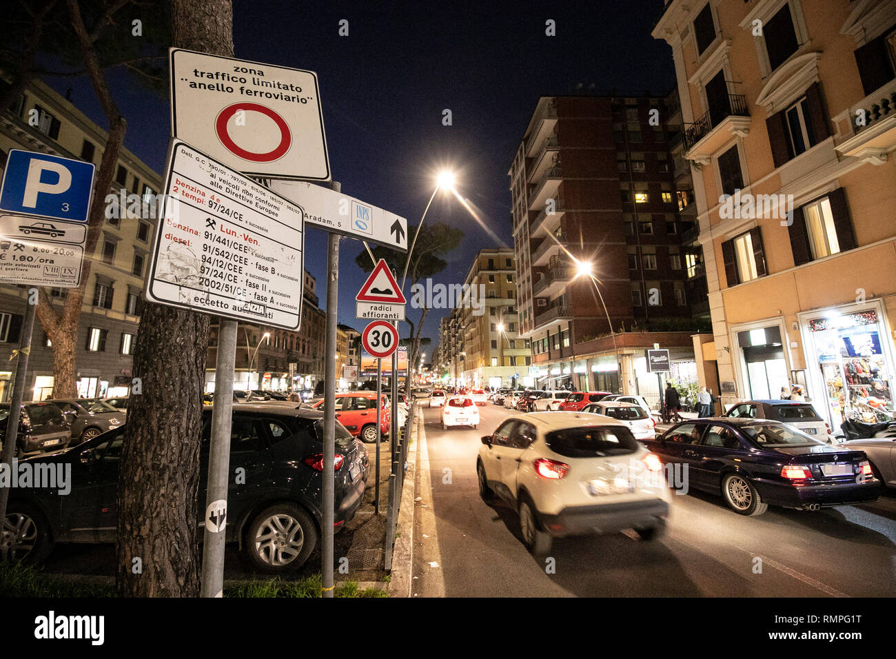 Inquinamento ferroviario hi-res stock photography and images - Alamy