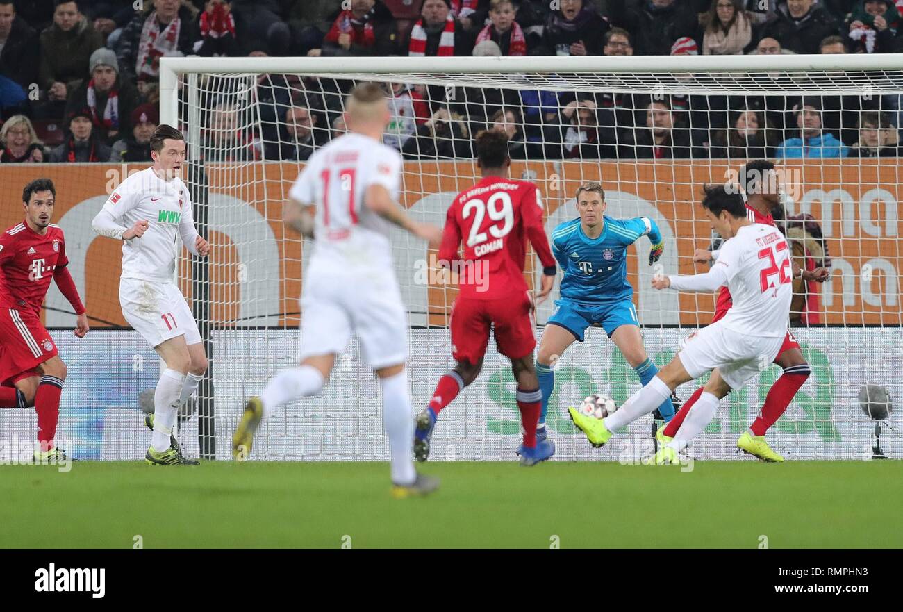 Augsburg, Deutschland. 15th Feb, 2019. firo: 15.02.2019, Fuvuball, 1.Bundesliga, season 2018/ ...