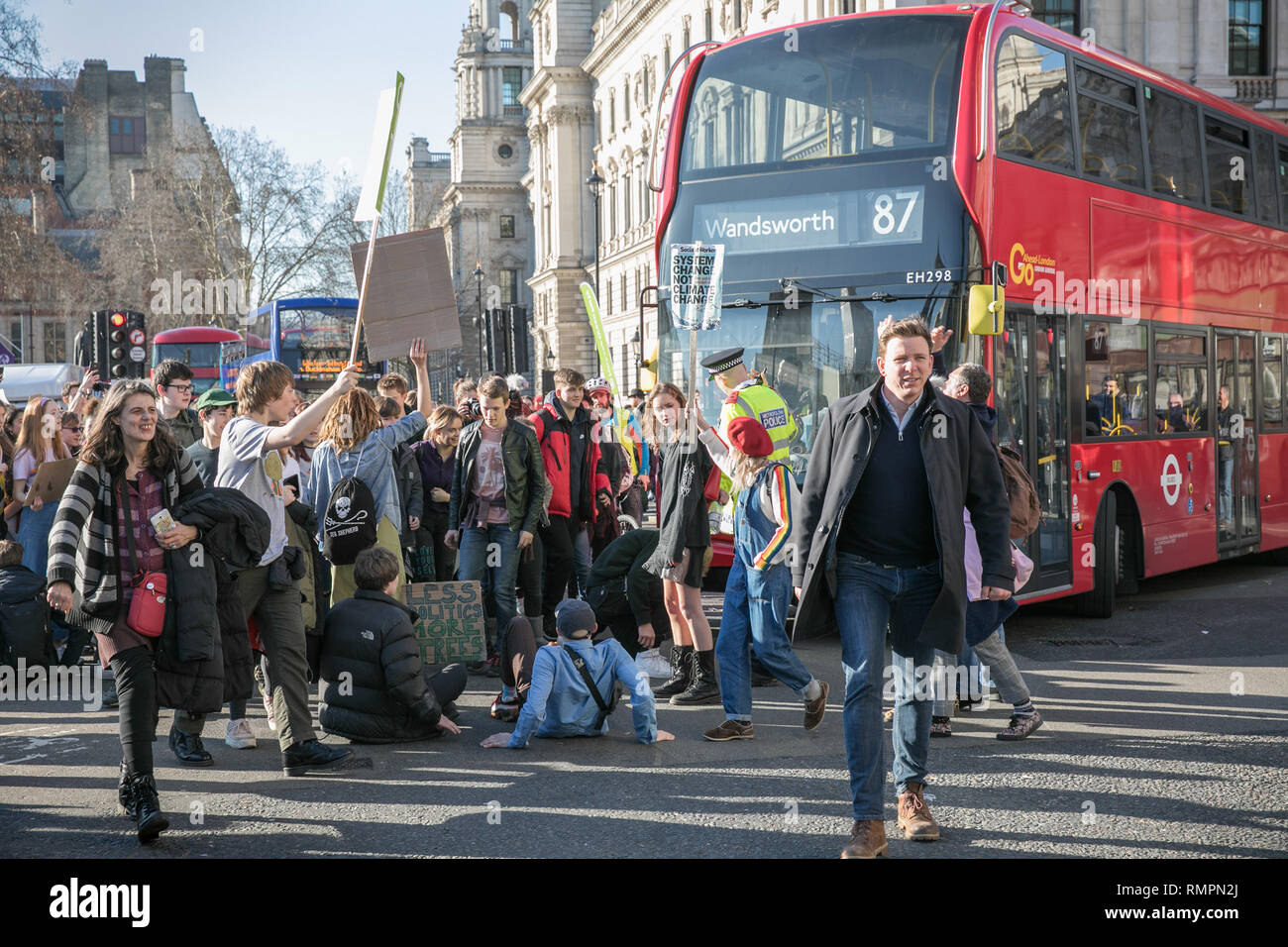 London, UK. 15th Feb, 2019. Thousands of primary school children ...