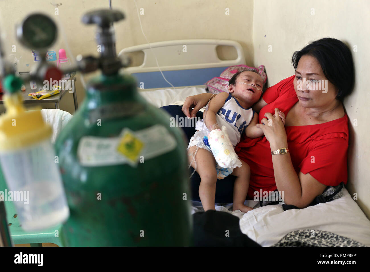 Manila, Philippines. 15th Feb, 2019. A Filipino child suffering from ...