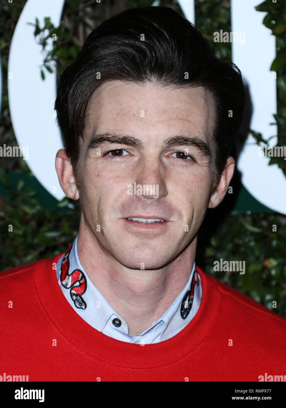 LOS ANGELES, CA, USA - FEBRUARY 15: Actor Drake Bell arrives at Teen ...
