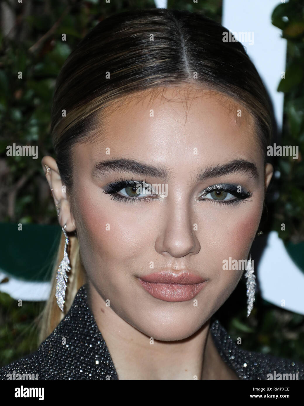 LOS ANGELES, CA, USA - FEBRUARY 15: Model Delilah Belle Hamlin arrives ...