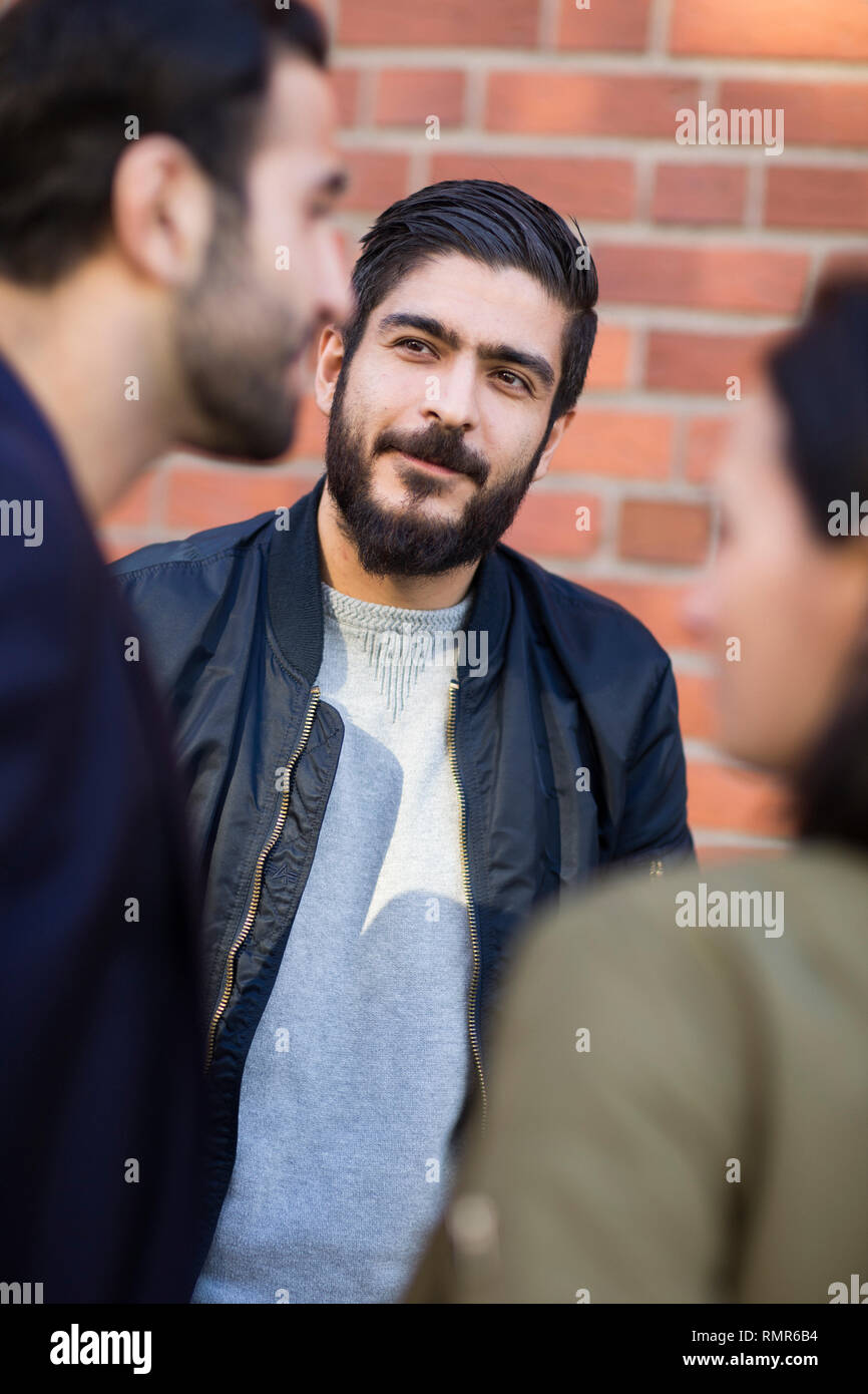 Conversation friends hi-res stock photography and images - Alamy