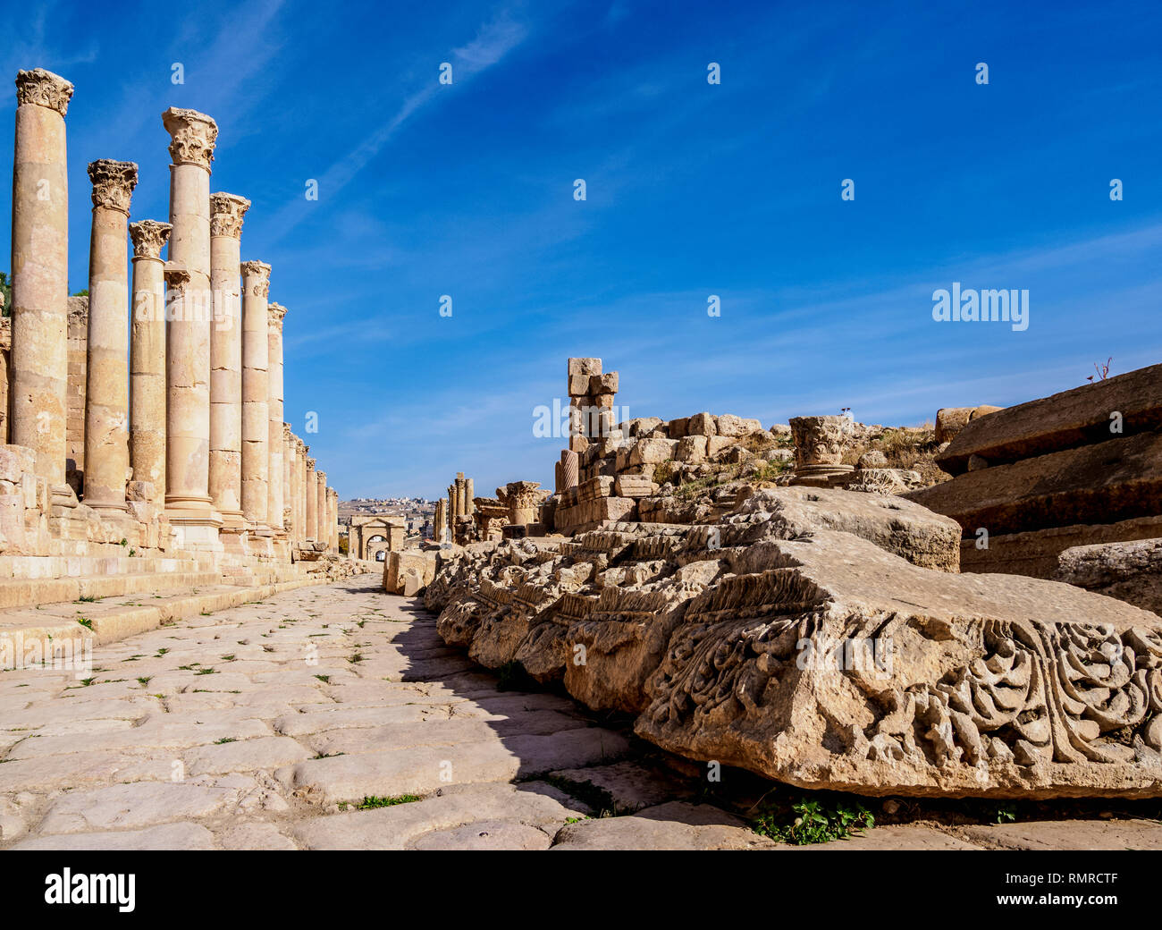 Greco roman colonnaded building hi-res stock photography and images - Alamy