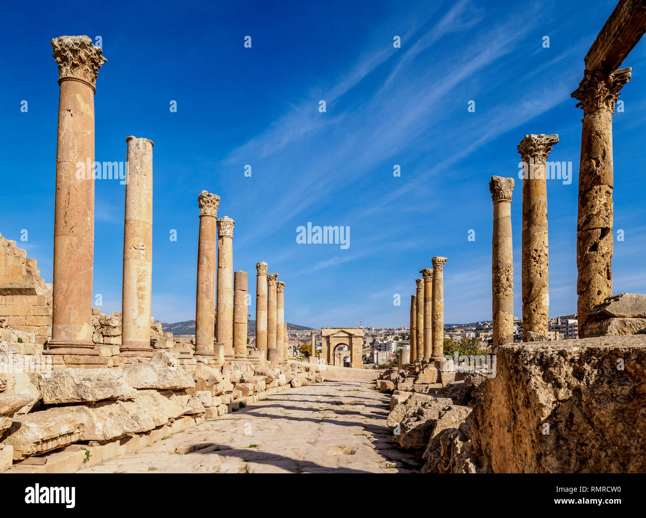 Cardo jerash hi-res stock photography and images - Alamy