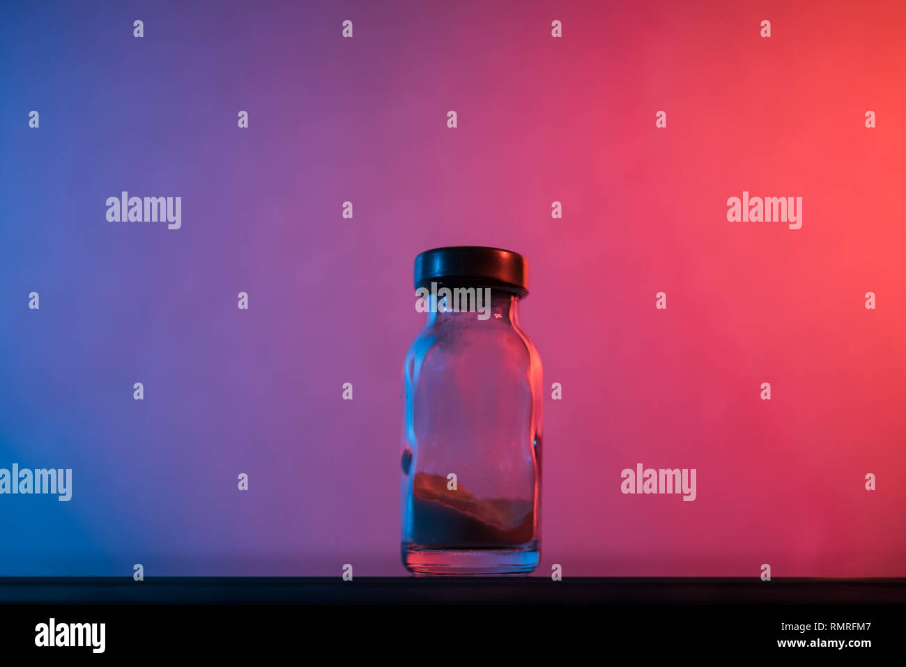 Intramuscular injection hi-res stock photography and images - Alamy