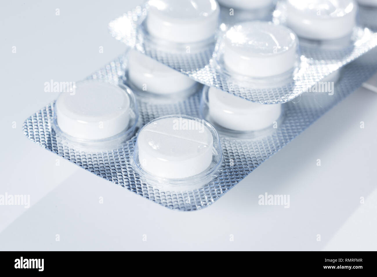 Generic medication hi-res stock photography and images - Alamy