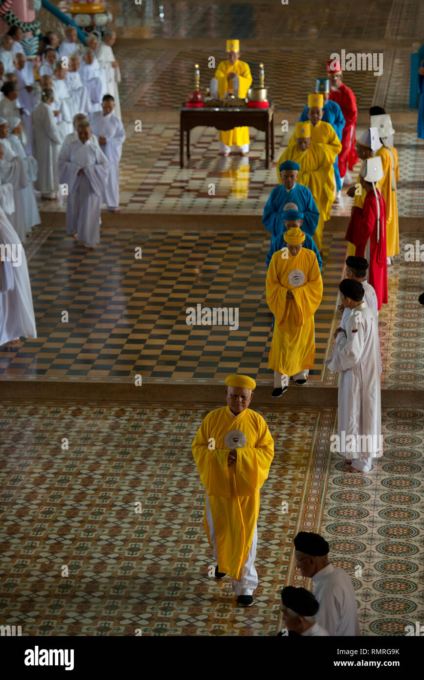 Temple Robes | atelier-yuwa.ciao.jp