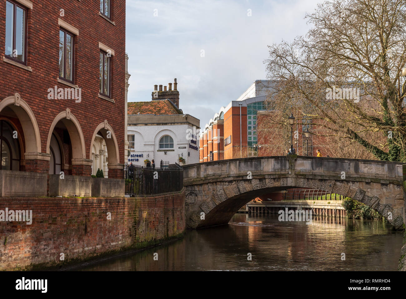 Kennet river reading hi-res stock photography and images - Alamy