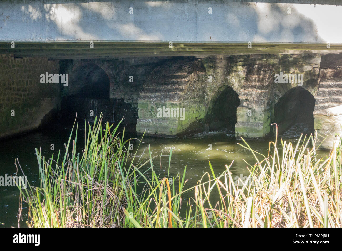 The River Len where it passes under Palace Avenue in Maidstone, Kent ...