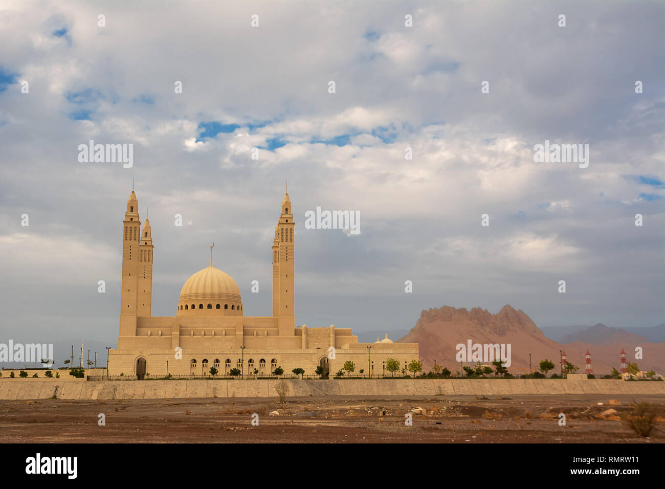 Modern islamic architecture sultanate of oman hi-res stock photography ...