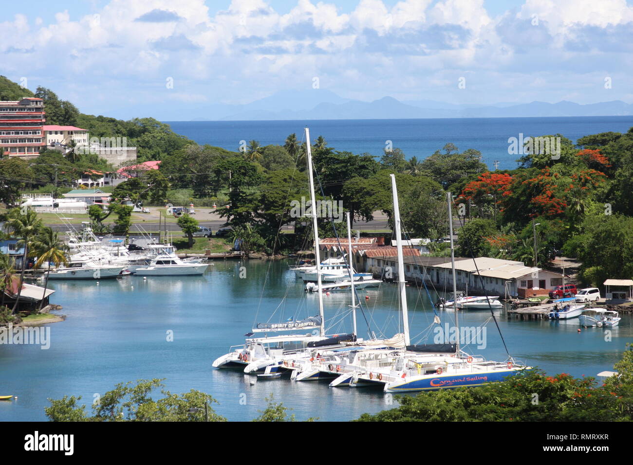 Antiguayachtshow hi-res stock photography and images - Alamy