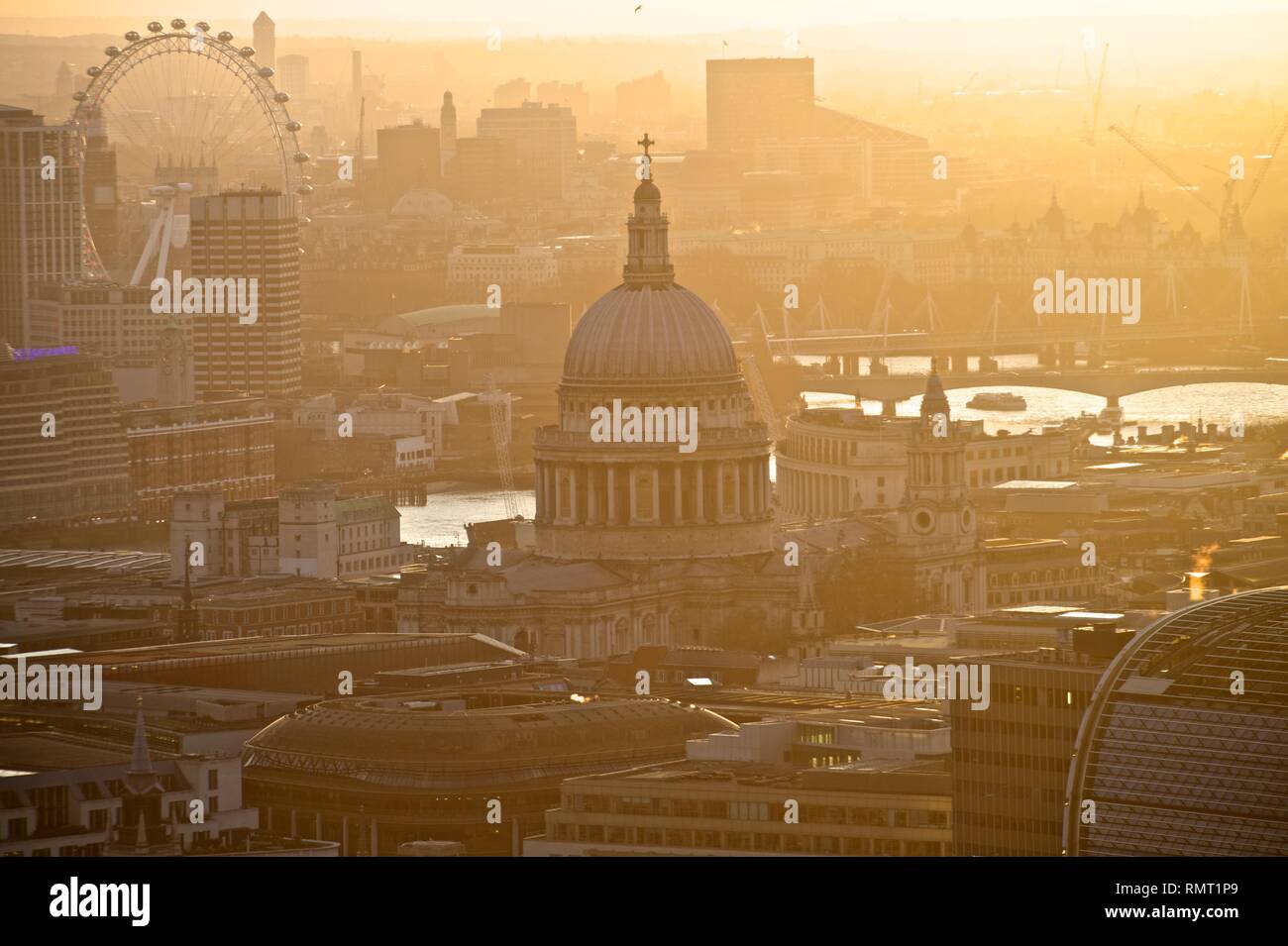 Hazy polluted sunset over the city of London Stock Photo - Alamy